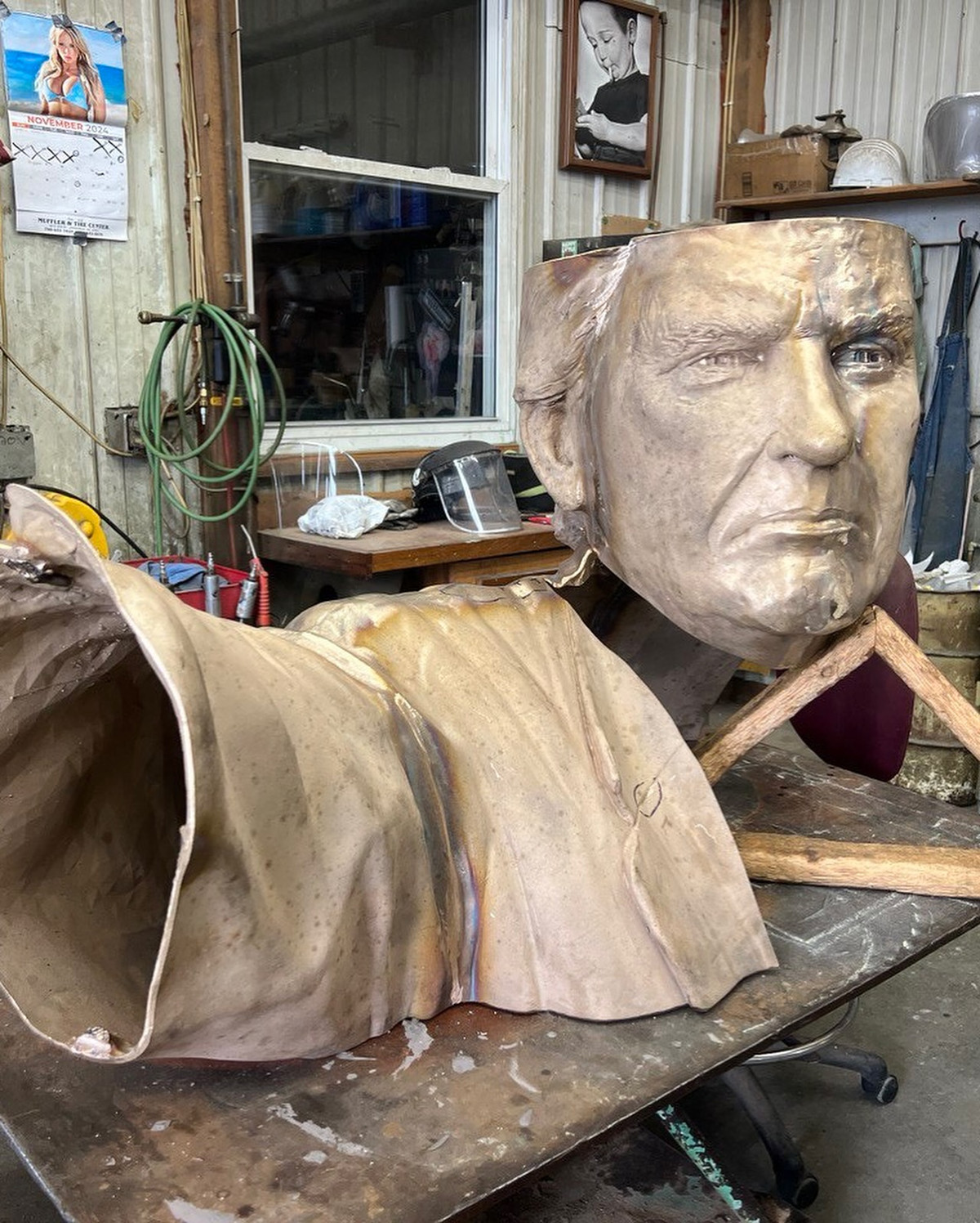 Trump “Defiance” Statue Under Construction | UngaTheGreat