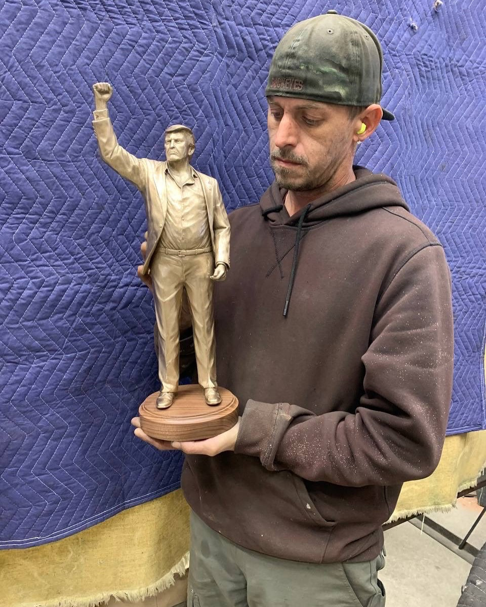Trump “Defiance” Statue Under Construction | UngaTheGreat