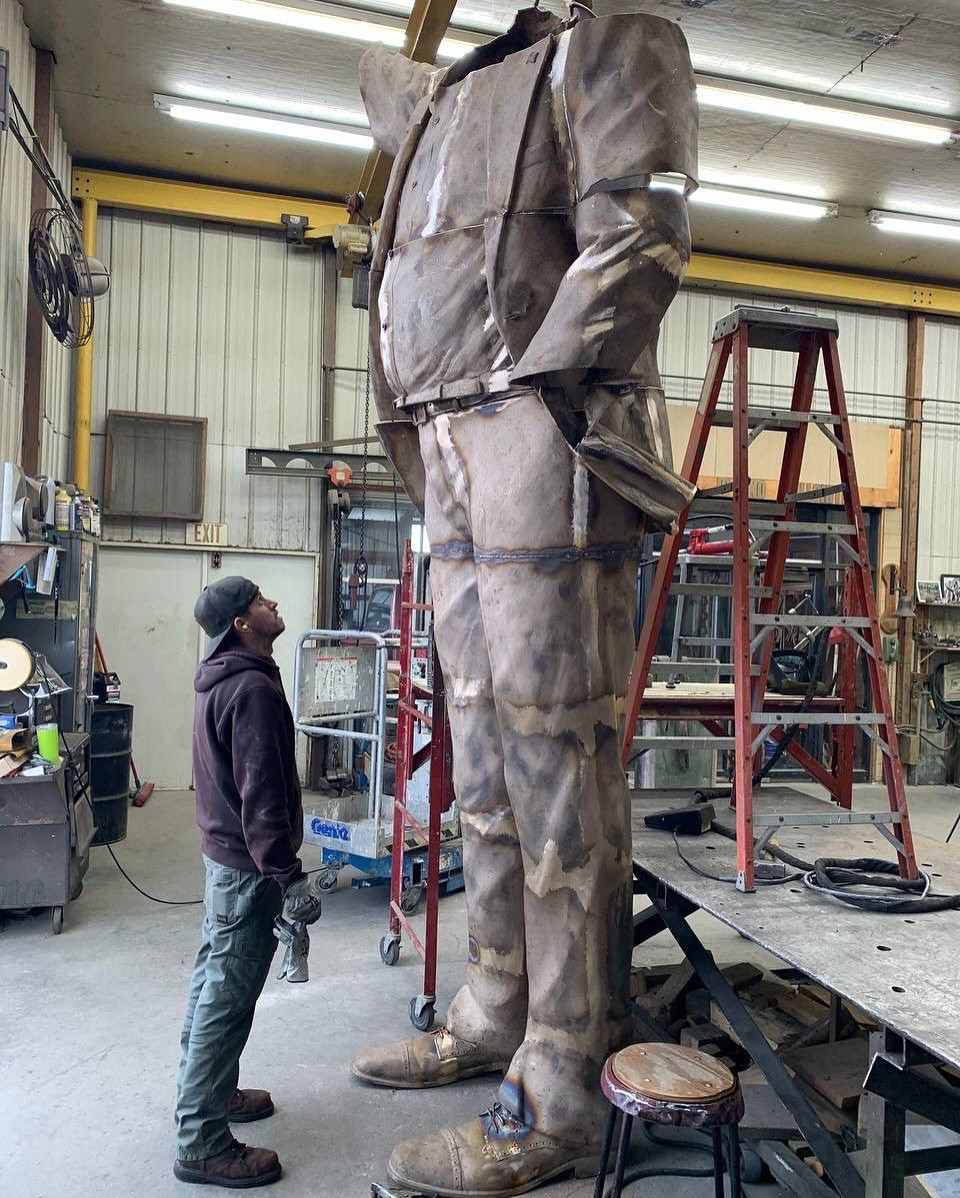 Trump “Defiance” Statue Under Construction | UngaTheGreat